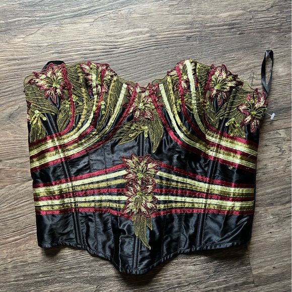 Frederick's of Hollywood | Tops | Fredericks Of Hollywood Elegant Black ...